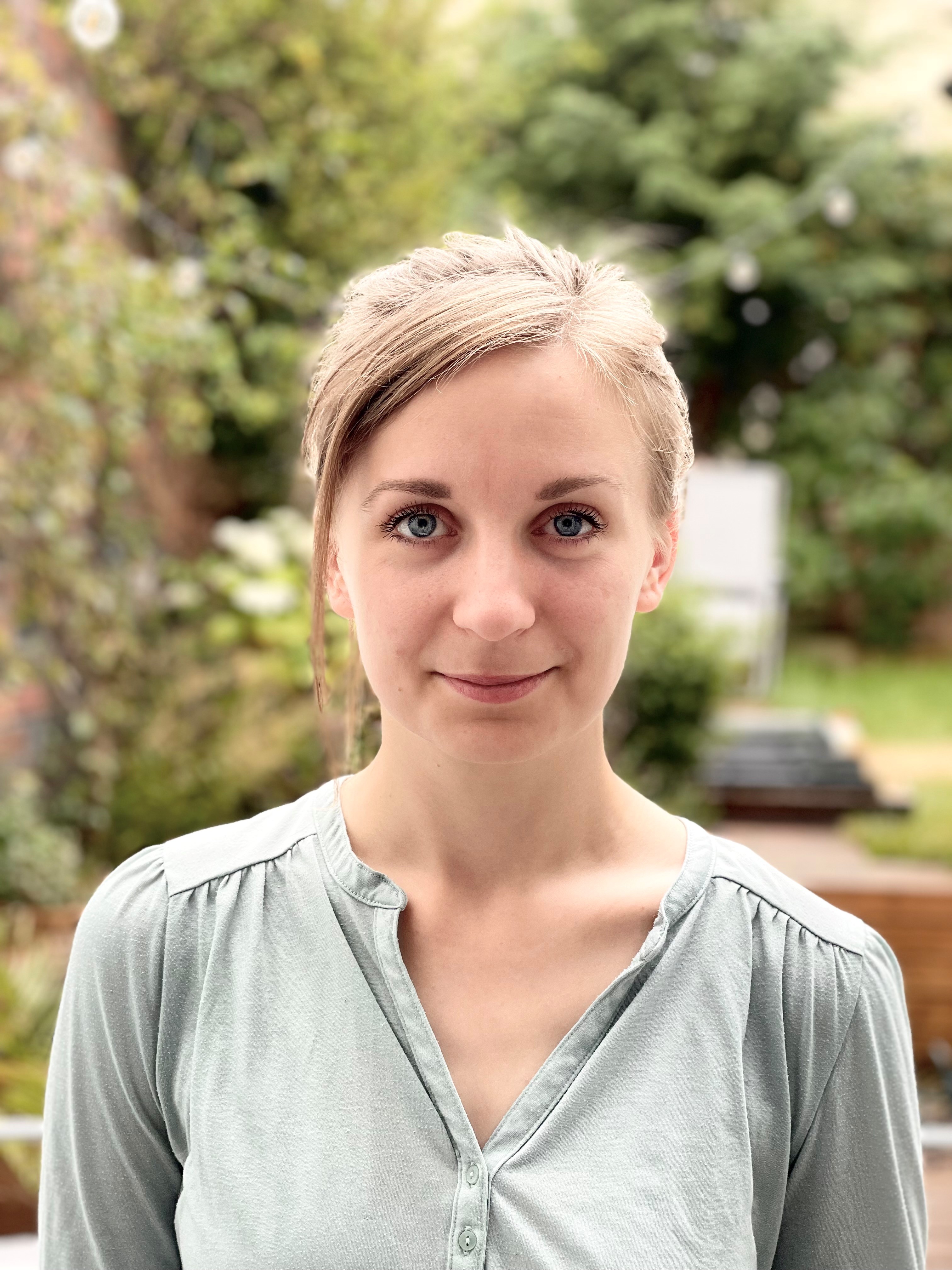 DR ELISA BECKER | LEAP